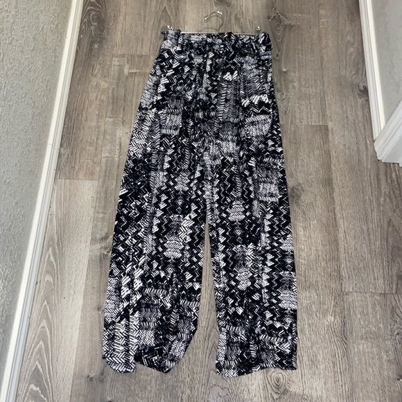 Robert Louis | Pants & Jumpsuits | Robert Louis Stretchy Pattern 2x ...